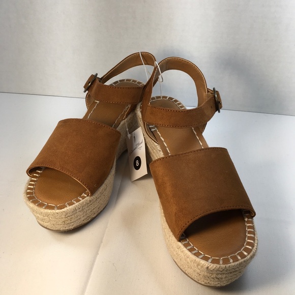 Universal Thread | Shoes | Nwt Universal Thread Wedge Sandals | Poshmark